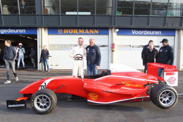 Dordtse racer toont talent in nieuwe Formule RP1 - DordtCentraal ...
